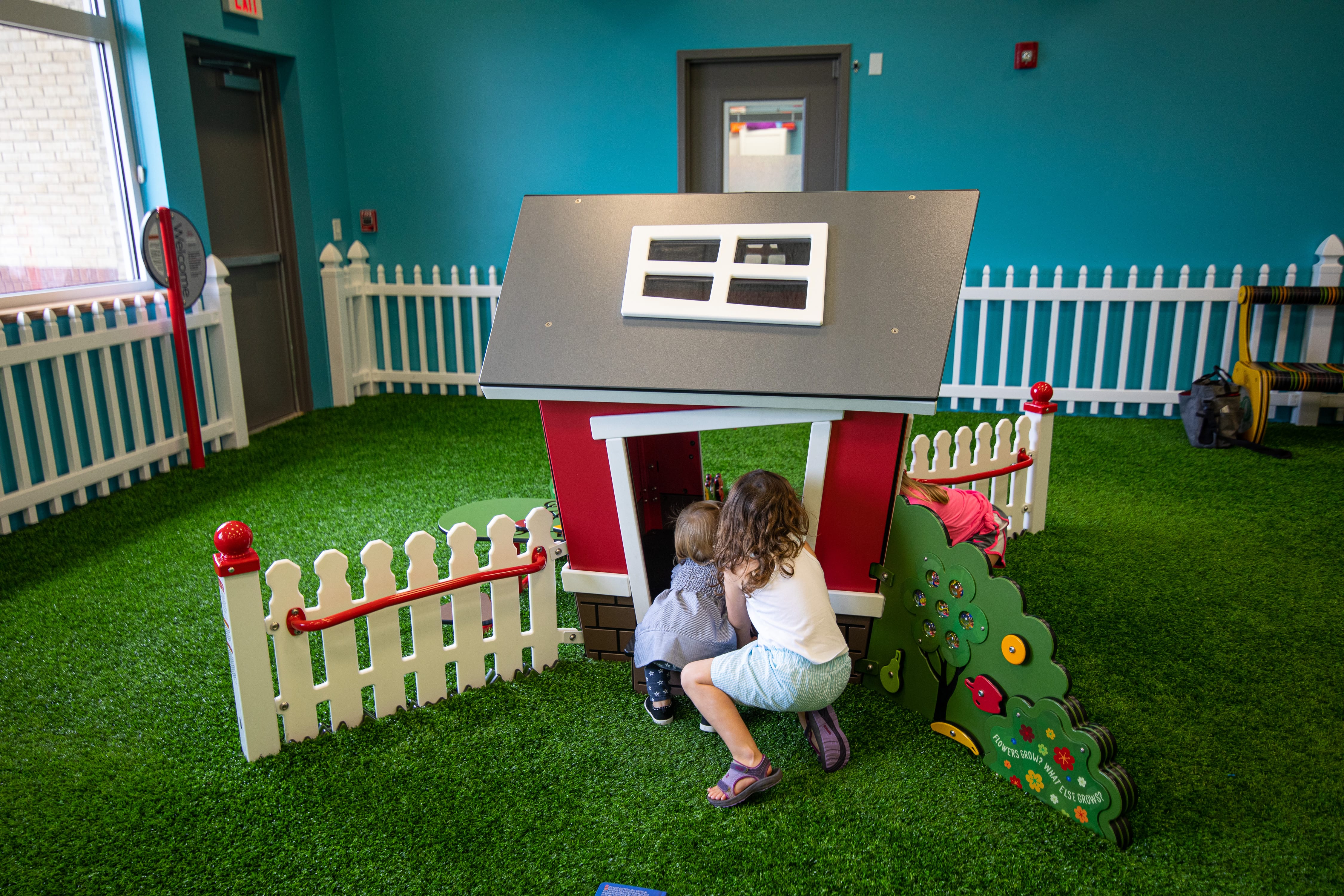 Commercial Playgrounds Choose Artificial Grass - Playground Grass